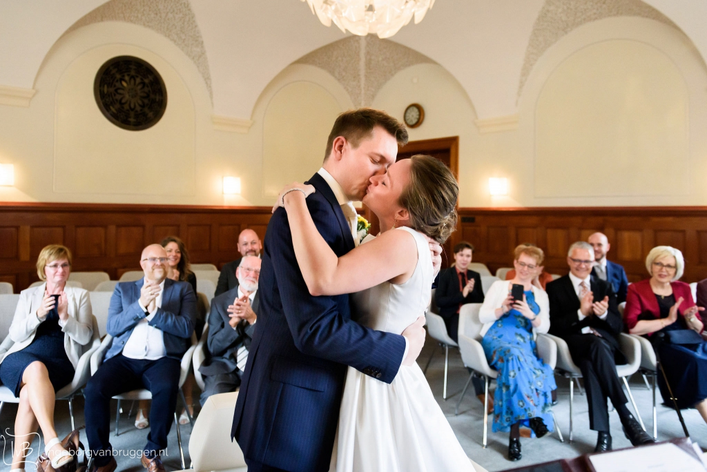 Bruidsfotografie Stadhuis Rotterdam - Ingeborg van Bruggen